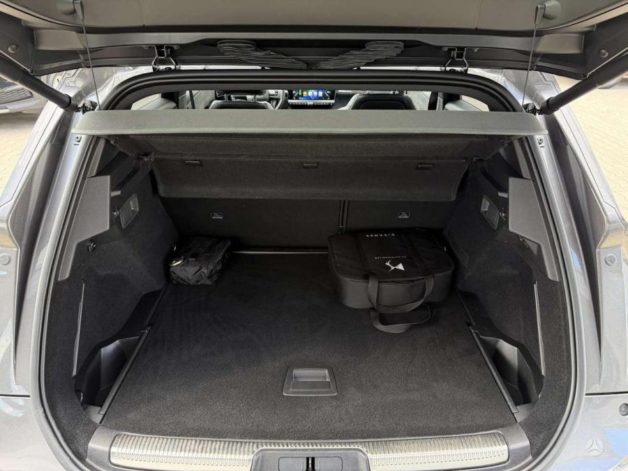 Pelēks DS 7 2022 Šauļi, ar dzinēja tilpumu 0.00 L un nobraukumu 108 tūkst. km par 23990 €, foto 26 vietnē AUTOMOTO.COM.LV