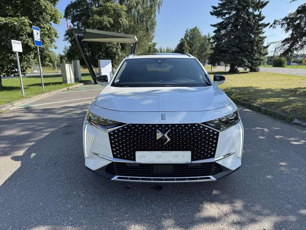 Белый DS 7 2023 в Таураге, объемом двигателя 1.60 л и пробегом 158 тыс. км за 21500 €, фото 2 на AUTOMOTO.COM.LV
