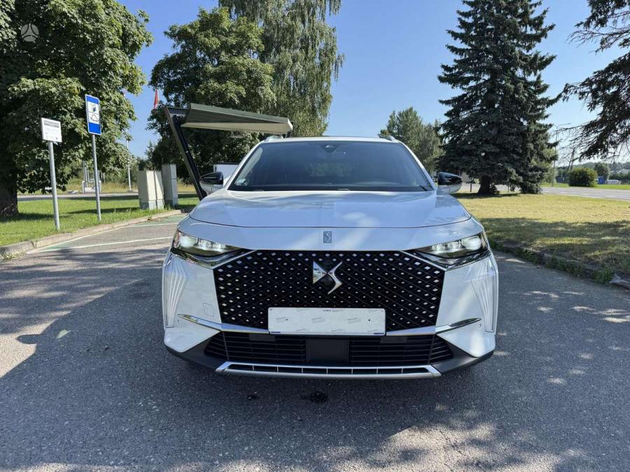Balts DS 7 2023 Tauragė, ar dzinēja tilpumu 1.60 L un nobraukumu 158 tūkst. km par 21500 €, foto 4 vietnē AUTOMOTO.COM.LV