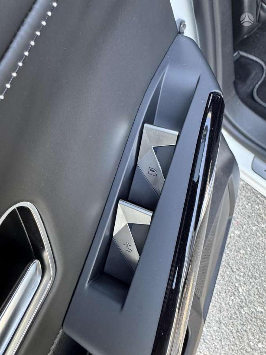 Balts DS 7 2023 Tauragė, ar dzinēja tilpumu 1.60 L un nobraukumu 158 tūkst. km par 21500 €, foto 30 vietnē AUTOMOTO.COM.LV