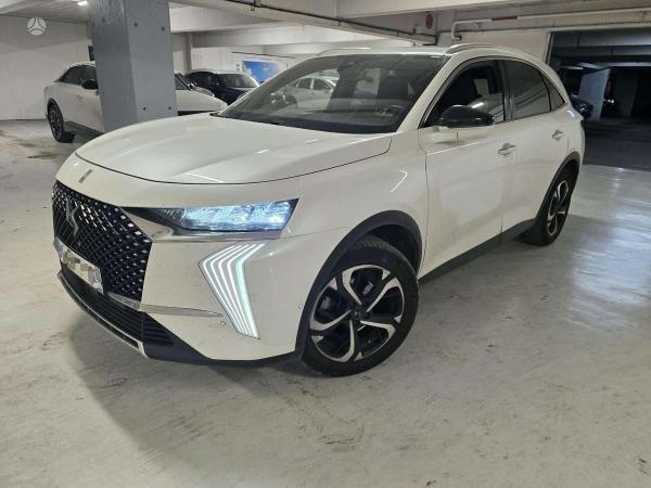 White DS 7 2023 in Taurage, with an engine capacity of 1.50 L and mileage of 214 thousand km for 13900 €, photo 4 on AUTOMOTO.COM.LV