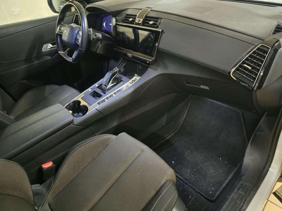 Balts DS 7 2023 Tauragė, ar dzinēja tilpumu 1.50 L un nobraukumu 214 tūkst. km par 13900 €, foto 11 vietnē AUTOMOTO.COM.LV