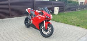 Ducati 848 2010 Viļņa, ar dzinēja tilpumu 0.85 L un nobraukumu 3 tūkst. km par 5600 €, foto 4 vietnē AUTOMOTO.COM.LV
