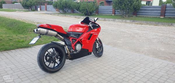 Ducati 848 2010 Viļņa, ar dzinēja tilpumu 0.85 L un nobraukumu 3 tūkst. km par 5600 €, foto 5 vietnē AUTOMOTO.COM.LV