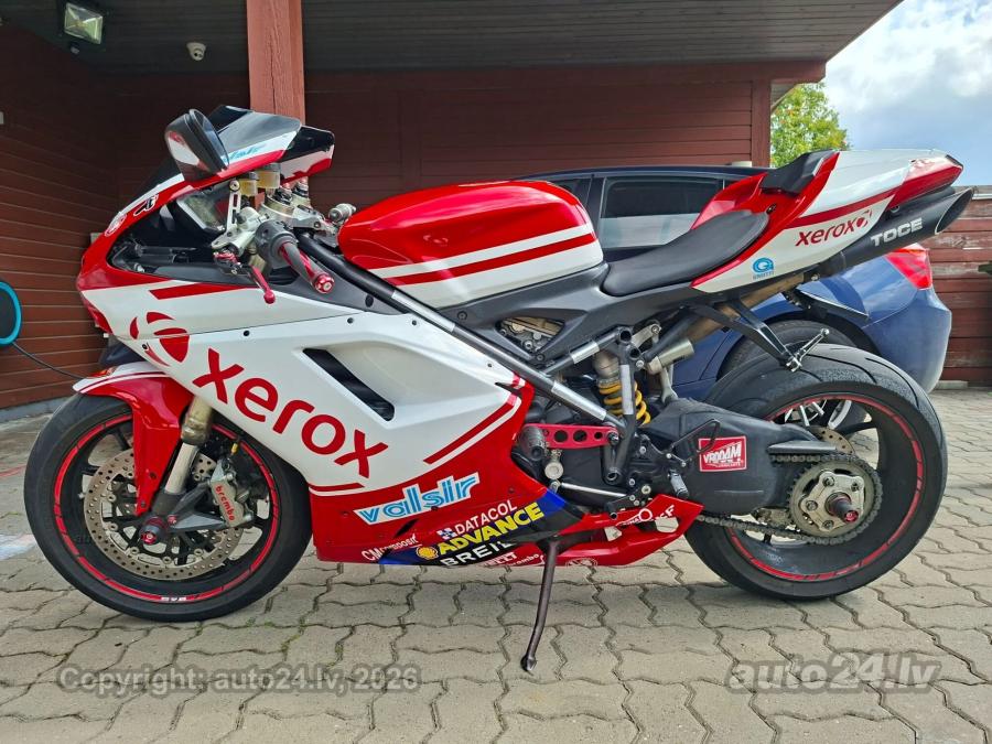 Red Ducati 848 2013 in Tallinn, with an engine capacity of 0.85 L and mileage of 2 thousand km for 7500 €, photo 3 on AUTOMOTO.COM.LV