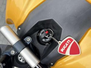 Yellow Ducati 848 2011 in Kaunas, with an engine capacity of 0.85 L and mileage of 15 thousand km for 6500 €, photo 12 on AUTOMOTO.COM.LV