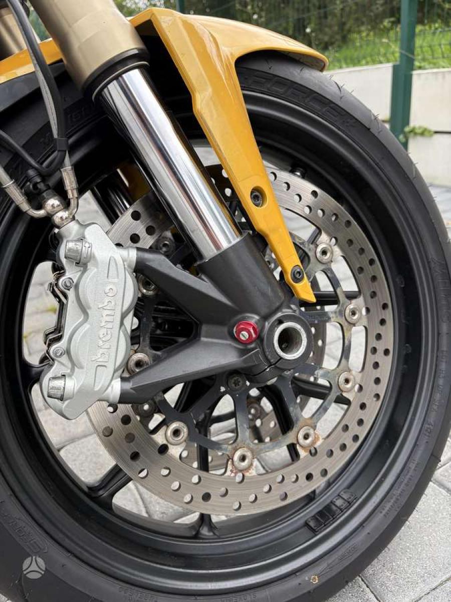 Yellow Ducati 848 2011 in Kaunas, with an engine capacity of 0.85 L and mileage of 15 thousand km for 6500 €, photo 14 on AUTOMOTO.COM.LV