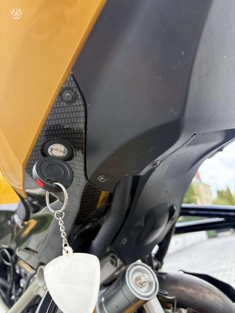 Yellow Ducati 848 2011 in Kaunas, with an engine capacity of 0.85 L and mileage of 15 thousand km for 6500 €, photo 16 on AUTOMOTO.COM.LV