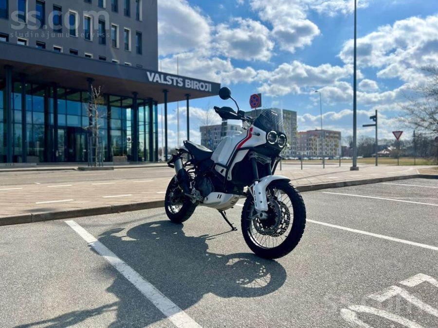 Ducati Desert X 2022 Rīga, ar dzinēja tilpumu 0.94 L un nobraukumu 0 tūkst. km par 12800 €, foto 1 vietnē AUTOMOTO.COM.LV