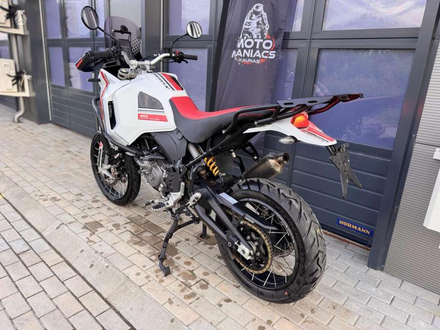 Ducati Desert X 2022 Kauņa, ar dzinēja tilpumu 0.94 L un nobraukumu 19 tūkst. km par 9350 €, foto 7 vietnē AUTOMOTO.COM.LV