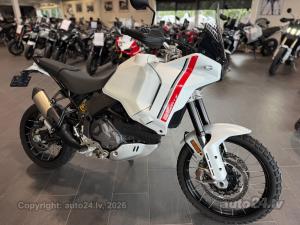 White Ducati Desert X 2022 in Tallinn, with an engine capacity of 0.94 L and mileage of 5 thousand km for 11490 €, photo  on AUTOMOTO.COM.LV