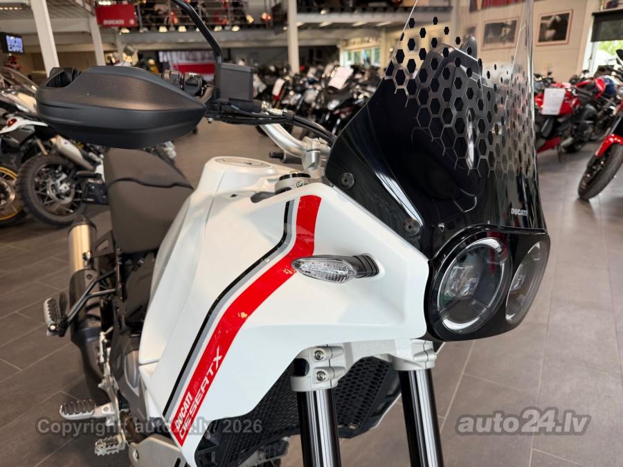 White Ducati Desert X 2022 in Tallinn, with an engine capacity of 0.94 L and mileage of 5 thousand km for 11490 €, photo 10 on AUTOMOTO.COM.LV