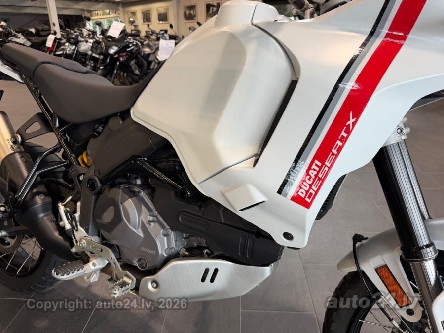 White Ducati Desert X 2022 in Tallinn, with an engine capacity of 0.94 L and mileage of 5 thousand km for 11490 €, photo 12 on AUTOMOTO.COM.LV