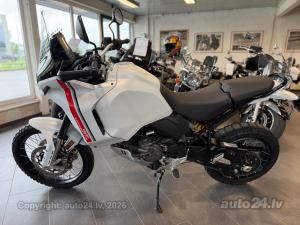White Ducati Desert X 2022 in Tallinn, with an engine capacity of 0.94 L and mileage of 5 thousand km for 11490 €, photo 14 on AUTOMOTO.COM.LV