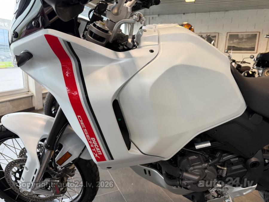 White Ducati Desert X 2022 in Tallinn, with an engine capacity of 0.94 L and mileage of 5 thousand km for 11490 €, photo 16 on AUTOMOTO.COM.LV