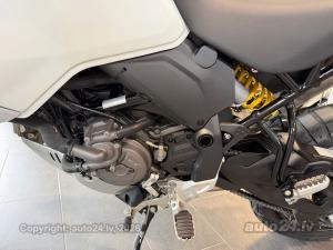 White Ducati Desert X 2022 in Tallinn, with an engine capacity of 0.94 L and mileage of 5 thousand km for 11490 €, photo 17 on AUTOMOTO.COM.LV