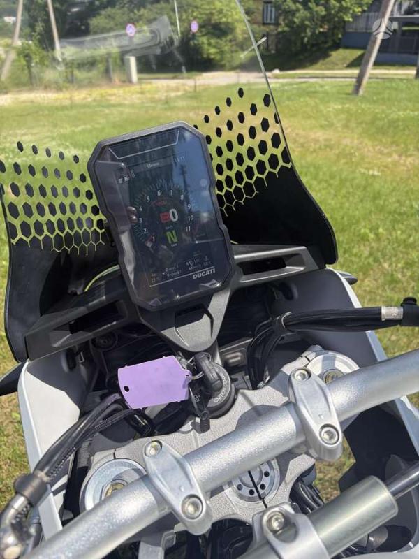 Balts Ducati Desert X 2022 Viļņa, ar dzinēja tilpumu 0.94 L un nobraukumu 20 tūkst. km par 10500 €, foto 9 vietnē AUTOMOTO.COM.LV