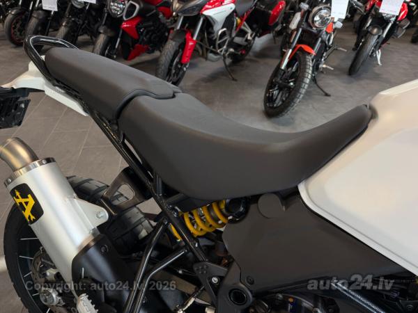 Balts Ducati Desert X 2023 Tallina, ar dzinēja tilpumu 0.94 L un nobraukumu 12 tūkst. km par 12790 €, foto 5 vietnē AUTOMOTO.COM.LV
