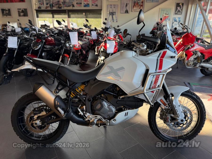 Balts Ducati Desert X 2023 Tallina, ar dzinēja tilpumu 0.94 L un nobraukumu 5 tūkst. km par 11990 €, foto 3 vietnē AUTOMOTO.COM.LV
