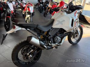 Balts Ducati Desert X 2023 Tallina, ar dzinēja tilpumu 0.94 L un nobraukumu 5 tūkst. km par 11990 €, foto 4 vietnē AUTOMOTO.COM.LV