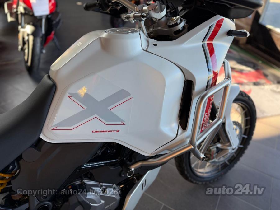 Balts Ducati Desert X 2023 Tallina, ar dzinēja tilpumu 0.94 L un nobraukumu 5 tūkst. km par 11990 €, foto 5 vietnē AUTOMOTO.COM.LV