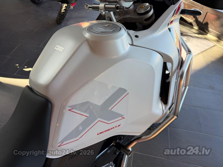 Balts Ducati Desert X 2023 Tallina, ar dzinēja tilpumu 0.94 L un nobraukumu 5 tūkst. km par 11990 €, foto 8 vietnē AUTOMOTO.COM.LV