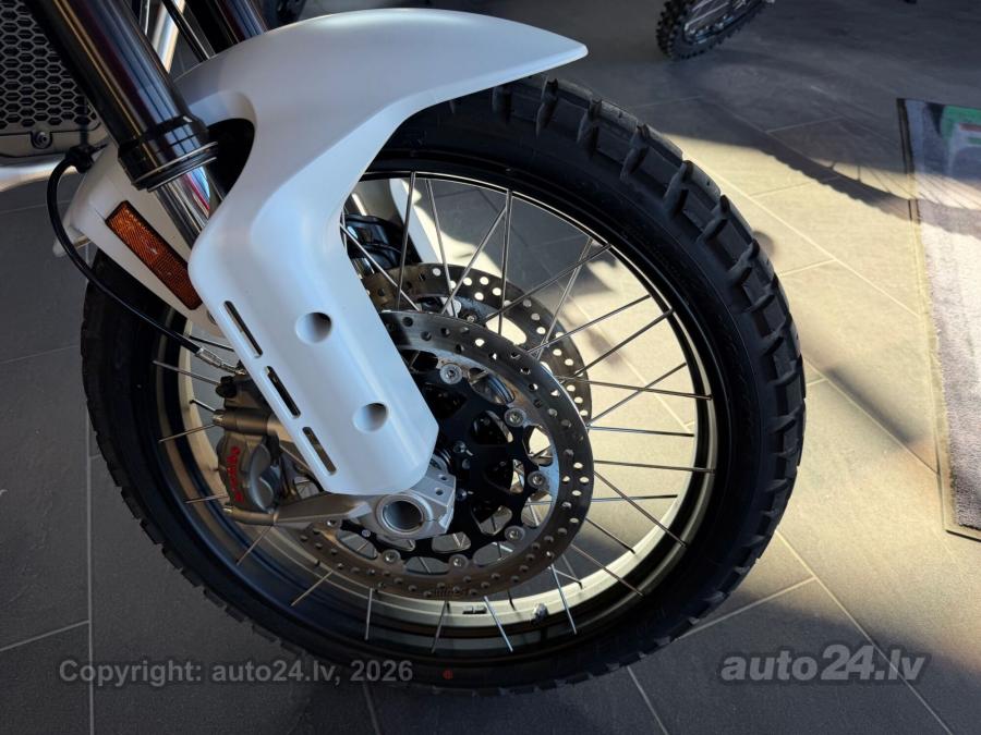 Balts Ducati Desert X 2023 Tallina, ar dzinēja tilpumu 0.94 L un nobraukumu 5 tūkst. km par 11990 €, foto 12 vietnē AUTOMOTO.COM.LV