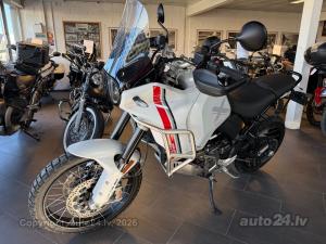 Balts Ducati Desert X 2023 Tallina, ar dzinēja tilpumu 0.94 L un nobraukumu 5 tūkst. km par 11990 €, foto 14 vietnē AUTOMOTO.COM.LV