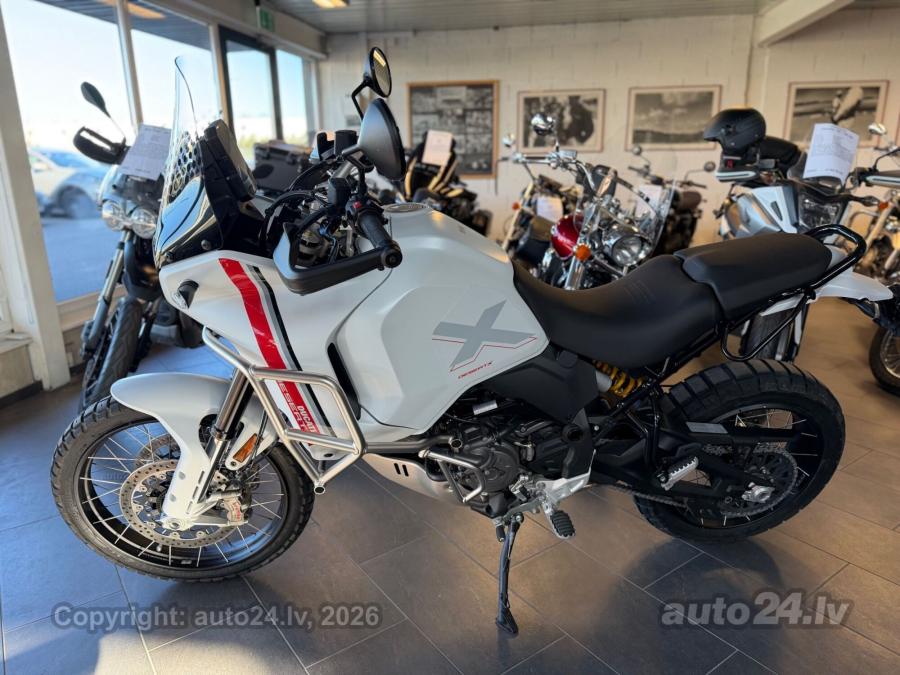 Balts Ducati Desert X 2023 Tallina, ar dzinēja tilpumu 0.94 L un nobraukumu 5 tūkst. km par 11990 €, foto 15 vietnē AUTOMOTO.COM.LV