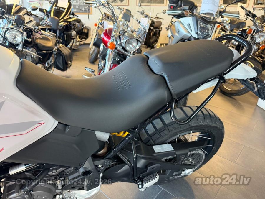 Balts Ducati Desert X 2023 Tallina, ar dzinēja tilpumu 0.94 L un nobraukumu 5 tūkst. km par 11990 €, foto 20 vietnē AUTOMOTO.COM.LV