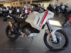 Balts Ducati Desert X 2023 Tallina, ar dzinēja tilpumu 0.94 L un nobraukumu 4 tūkst. km par 12990 €, foto  vietnē AUTOMOTO.COM.LV