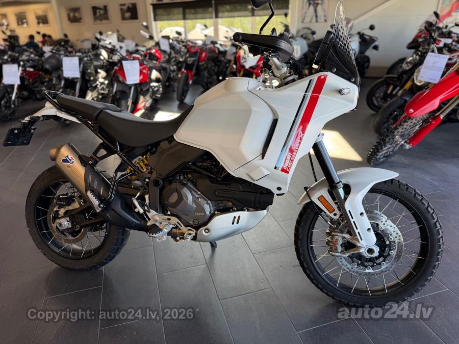 Balts Ducati Desert X 2023 Tallina, ar dzinēja tilpumu 0.94 L un nobraukumu 4 tūkst. km par 12990 €, foto 3 vietnē AUTOMOTO.COM.LV