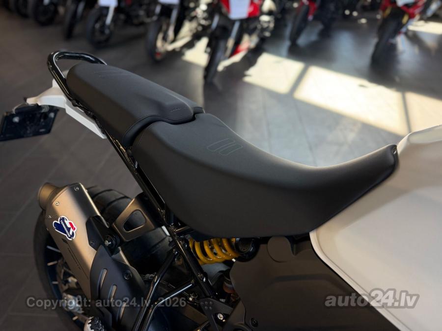 Balts Ducati Desert X 2023 Tallina, ar dzinēja tilpumu 0.94 L un nobraukumu 4 tūkst. km par 12990 €, foto 9 vietnē AUTOMOTO.COM.LV