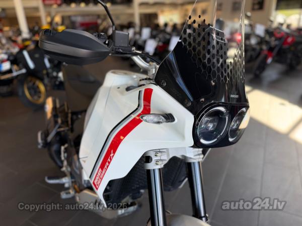 Balts Ducati Desert X 2023 Tallina, ar dzinēja tilpumu 0.94 L un nobraukumu 4 tūkst. km par 12990 €, foto 10 vietnē AUTOMOTO.COM.LV