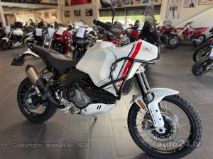 Balts Ducati Desert X 2025 Tallina, ar dzinēja tilpumu 0.94 L un nobraukumu 7 tūkst. km par 13990 €, foto  vietnē AUTOMOTO.COM.LV