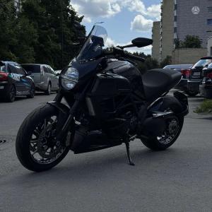 Черный Дукати Diavel 2012 в Вильнюс, объемом двигателя 1.20 л и пробегом 54 тыс. км за 8499 €, фото 4 на AUTOMOTO.COM.LV
