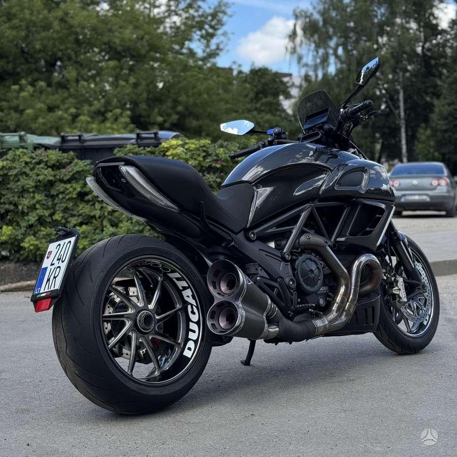 Черный Дукати Diavel 2012 в Вильнюс, объемом двигателя 1.20 л и пробегом 54 тыс. км за 8499 €, фото 5 на AUTOMOTO.COM.LV