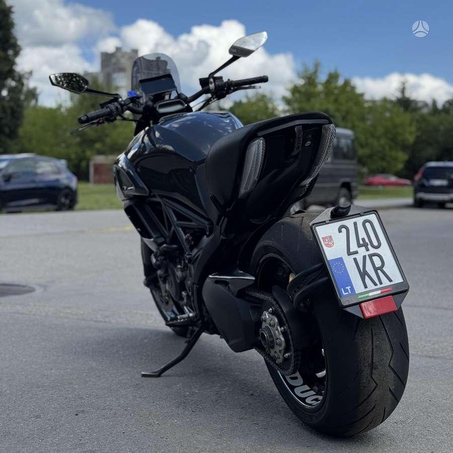 Черный Дукати Diavel 2012 в Вильнюс, объемом двигателя 1.20 л и пробегом 54 тыс. км за 8499 €, фото 6 на AUTOMOTO.COM.LV