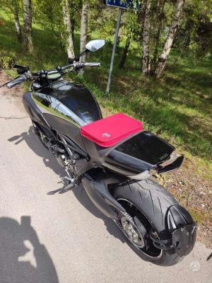 Черный Дукати Diavel 2013 в Даугавпилс, объемом двигателя 1.20 л и пробегом 18 тыс. км за 8900 €, фото 3 на AUTOMOTO.COM.LV