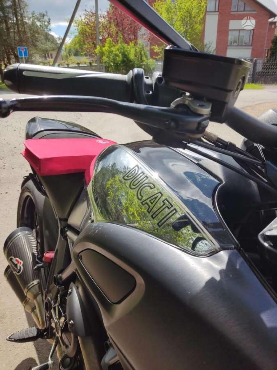 Черный Дукати Diavel 2013 в Даугавпилс, объемом двигателя 1.20 л и пробегом 18 тыс. км за 8900 €, фото 6 на AUTOMOTO.COM.LV