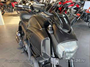 Melns Ducati Diavel 2015 Tallina, ar dzinēja tilpumu 1.20 L un nobraukumu 9 tūkst. km par 10490 €, foto 9 vietnē AUTOMOTO.COM.LV