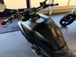 Melns Ducati Diavel 2015 Tallina, ar dzinēja tilpumu 1.20 L un nobraukumu 9 tūkst. km par 10490 €, foto 15 vietnē AUTOMOTO.COM.LV