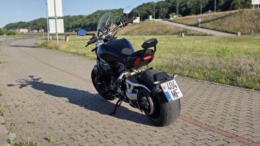 Black Ducati Diavel 2016 in Kaunas, with an engine capacity of 1.26 L and mileage of 21 thousand km for 13600 €, photo 7 on AUTOMOTO.COM.LV