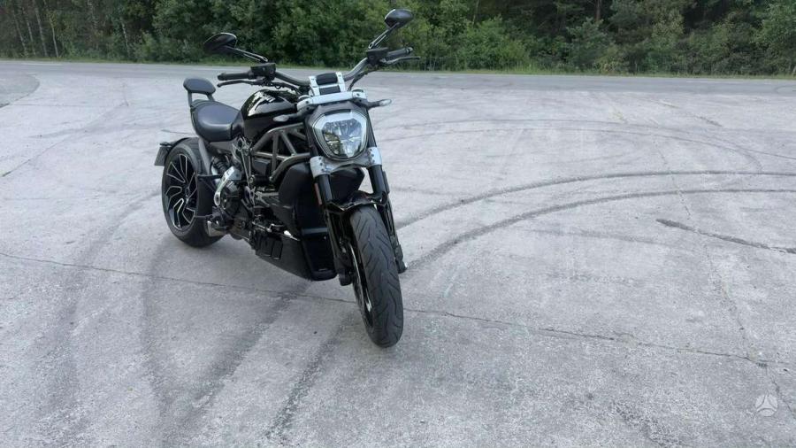 Черный Дукати Diavel 2016 в Каунас, объемом двигателя 1.26 л и пробегом 23 тыс. км за 12500 €, фото 1 на AUTOMOTO.COM.LV