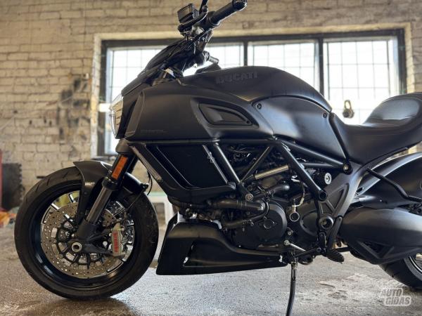 Melns Ducati Diavel 2018 Kupiškis, ar dzinēja tilpumu 1.20 L un nobraukumu 4 tūkst. km par 13250 €, foto 4 vietnē AUTOMOTO.COM.LV