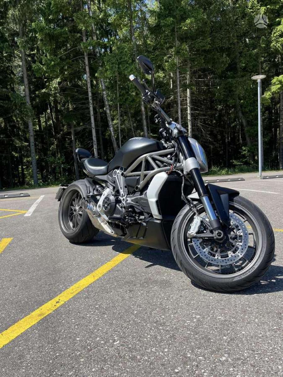 Melns Ducati Diavel 2018 Klaipėda, ar dzinēja tilpumu 1.26 L un nobraukumu 12 tūkst. km par 12500 €, foto 1 vietnē AUTOMOTO.COM.LV