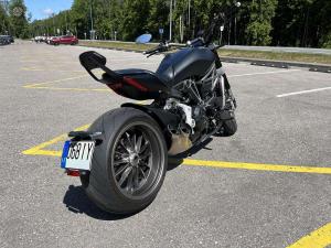 Melns Ducati Diavel 2018 Klaipėda, ar dzinēja tilpumu 1.26 L un nobraukumu 12 tūkst. km par 12500 €, foto 10 vietnē AUTOMOTO.COM.LV