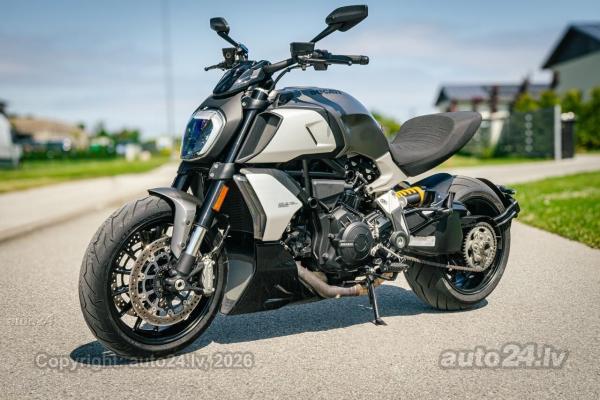 Черный Дукати Diavel 2020 в Таллин, объемом двигателя 1.26 л и пробегом 15 тыс. км за 17900 €, фото 2 на AUTOMOTO.COM.LV