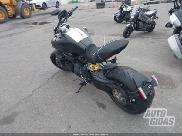Черный Дукати Diavel 2021 в Клайпеда, объемом двигателя 1.26 л и пробегом 4 тыс. км за 4575 €, фото 3 на AUTOMOTO.COM.LV
