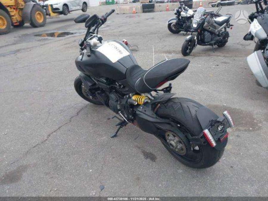 Black Ducati Diavel 2021 in Klaipeda, with an engine capacity of 1.26 L and mileage of 6 thousand km for 4575 €, photo 3 on AUTOMOTO.COM.LV
